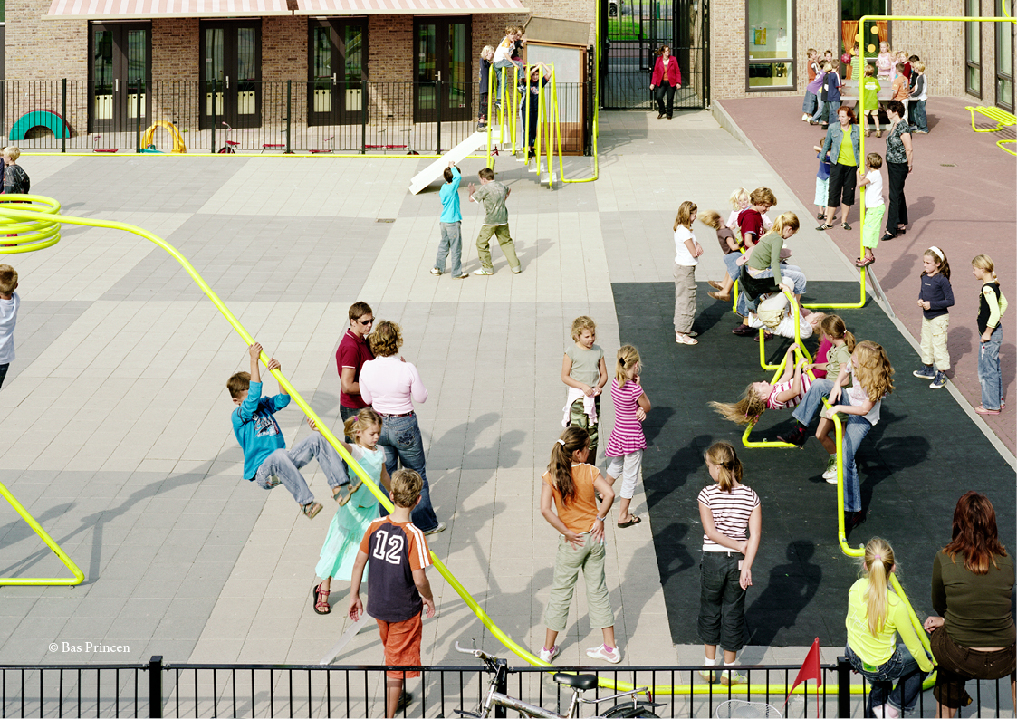 Wat is een blauw, grijs of groen schoolplein? | IJslander